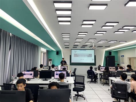 创e社团举办2023年大学生创业扶持项目申报培训