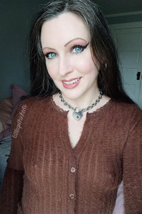 Showing Even Through A Sweater Rpokies
