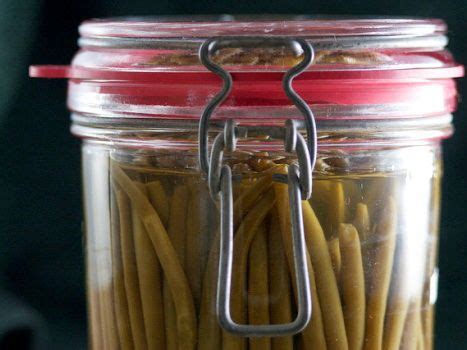 Консервированная фасоль стручковая | Water bottle, Preserving food ...