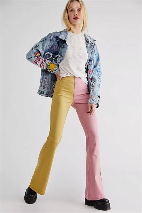 The Best Flare Jeans Outfit Ideas Youll Obsess Over