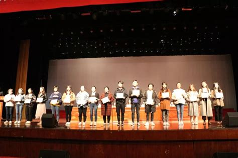 动员大会 激励你我，砥砺前行 搜狐大视野 搜狐新闻