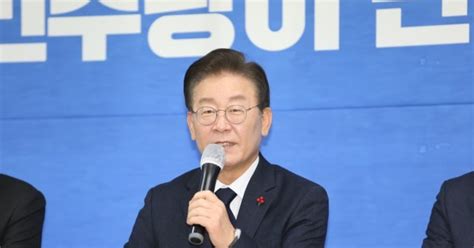 [단독]민주 이재명 수사검사 사진·실명 공개…야권서도 “당이 ‘좌표 찍나” 우려