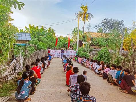 ရွှေနွယ်သွေး သပိတ် စစ်ကြောင်း အကြမ်းဖက် စစ်ကောင်စီ ဖြုတ်ချရေး ချီတက် ဆန္ဒပြ Khit Thit Media