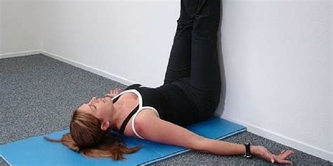 Exercise Passive Hamstring Wall Stretch Coast Chiropractic Kawana