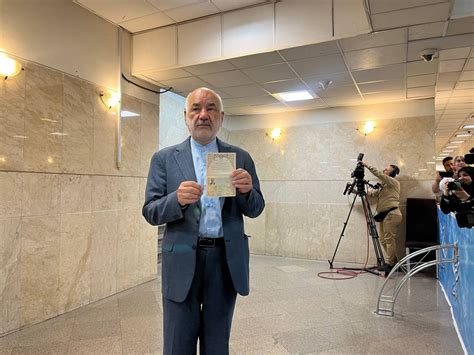 حسن کامران، کاندیدای ریاست جمهوری شد مثل اینکه اوضاع شما خبرنگاران