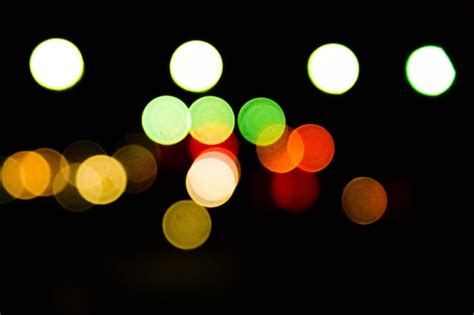 기차역 Bokeh 배경의 흐릿한 조명 프리미엄 사진