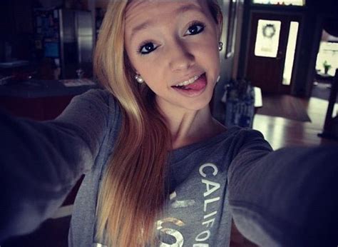 Jaclyn Adams Creative Pictures Without Makeup Tumblr Girls Jaclyn Old Girl Looking