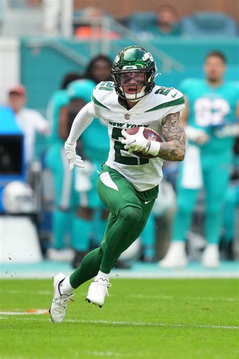 Jets Re Sign S Ashtyn Davis