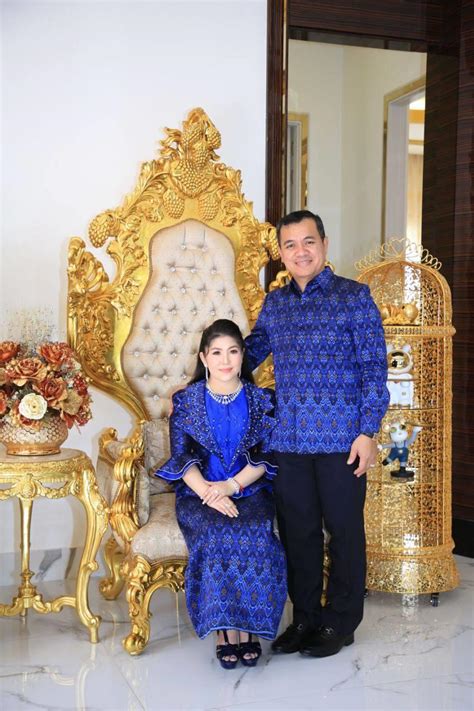 ព្រះមហាក្សត្រ ប្រោសព្រះរាជទាន «មេដាយជាតូបការ ជូនជំទាវអ្នកឧកញ៉ា ស្រី សុធីតា