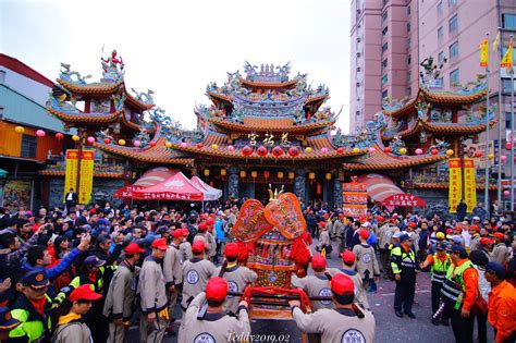 百年罕見！白沙屯、大甲媽遶境撞期 貼心原因曝光｜東森新聞