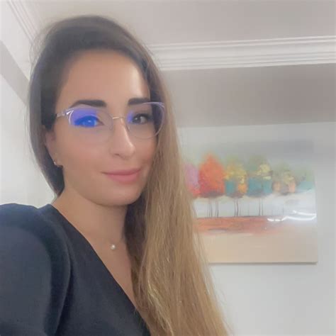 Roxana Ramirezs Instagram Twitter And Facebook On Idcrawl