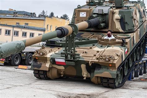 플래시24 밀리터리 첫 실탄사격을 한 폴란드군 K 9 자주포