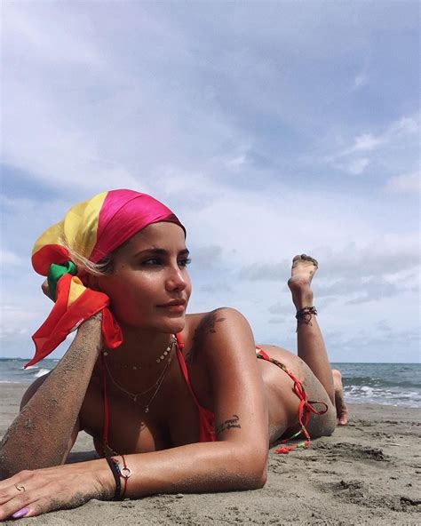 Martina La Peligrosas Feet
