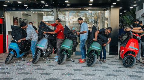 Want To Buy An Ola Electric Scooter Ev Brand To Open Showrooms Soon Ht Auto