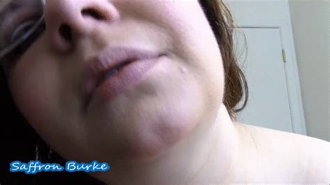 Saffron Features Fetishes N Fapping Nyx Feline Lipstick Mp4