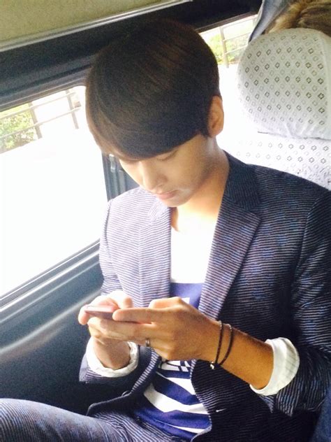 Realvixx Jp On Twitter 移動車の中で、日本語の作文を考え中のエン。 Vixx Cantsay 엔
