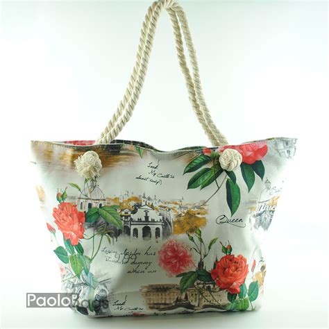 ДАМСКИ ЧАНТИ ОТ ПЛАТ Голяма чанта от плат със здрави дръжки удобни за под мишница затваряне с