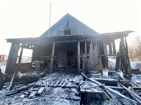 Женщина и 12 летний мальчик погибли при пожаре в доме в Завьяловском