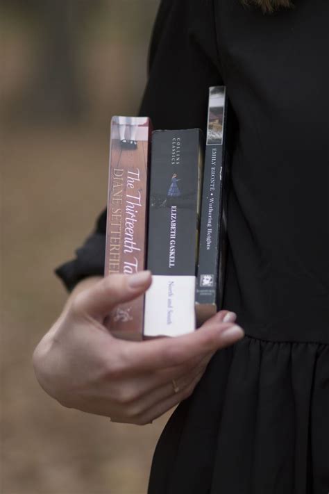 книги в руках книги Книги Книжная фотография Фотография книг