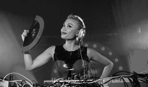 ТАГА Почина познатата музичарка колегите се простуваат од неа на 42 годишна возраст