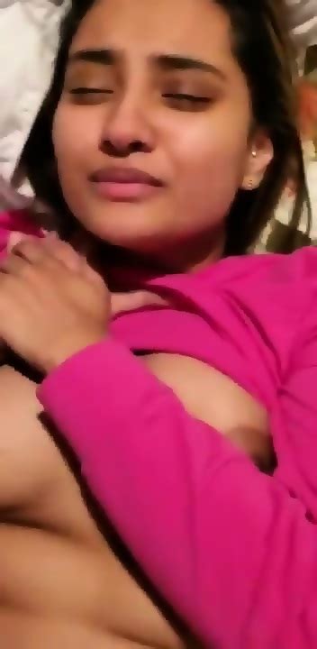 Jo Meri Bahen Sa Milna Chata Ha Comment Kara Eporner