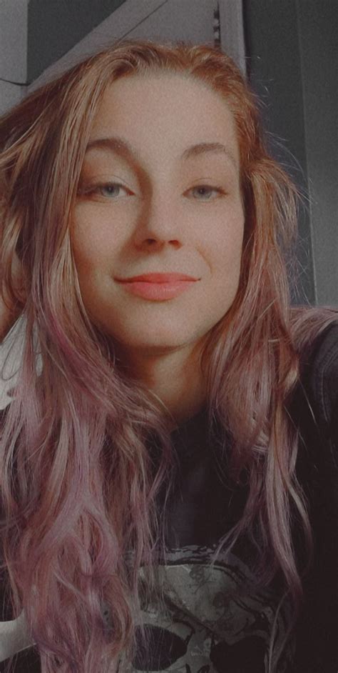 Lazy Monday Over R Selfie