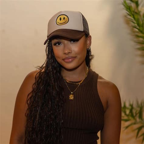 Niyah Gonzalezs Amazon Page