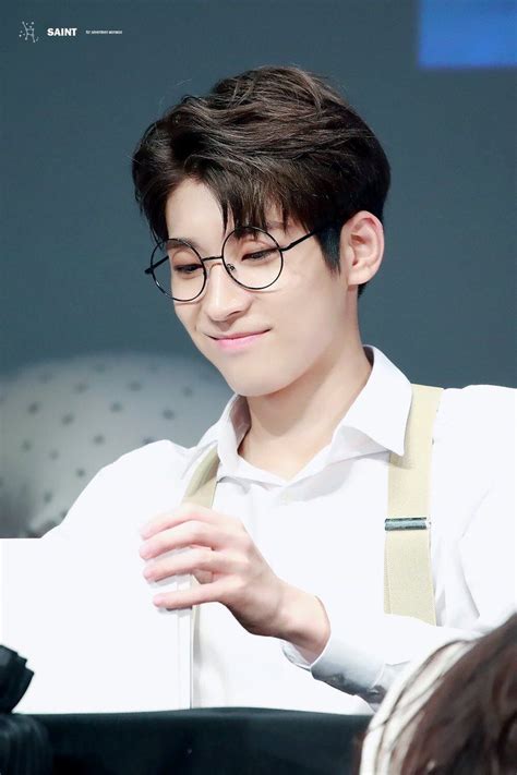 20 Male Idols Who Look Way Too Sexy In Glasses Koreaboo