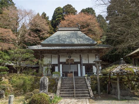 霊山寺から霊山へ 片雲の風に誘われて