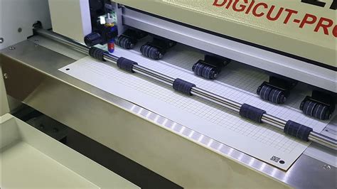 자동 시트라벨컷팅기 Digicut Pro 아주작은 5mm의 사각스티커를 제작하였습니다 Youtube