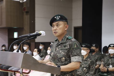 제40대 육군군수사령관 엄용진 중장 취임