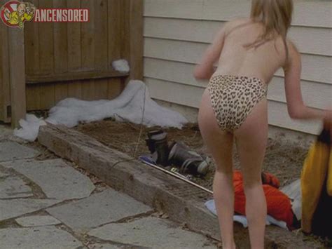 Naked Lindsey Mckeon In Shredder