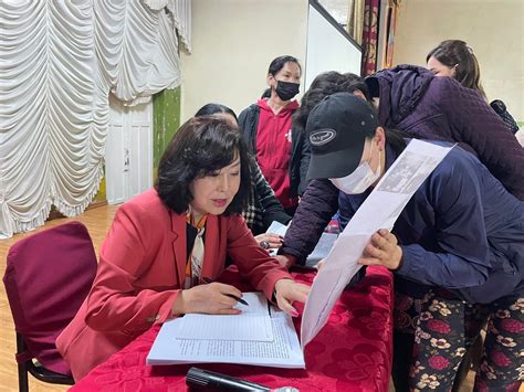 УИХ ын гишүүн Д Сарангэрэл тойрогтоо ажиллаж байна