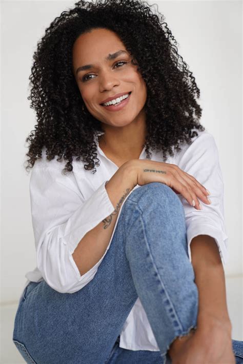 Aimee The Model Booker