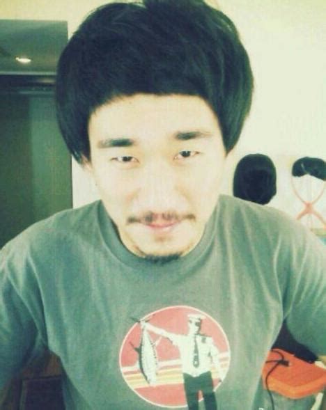 最初認識張默是因為《濟公》這部電視，現在的他還和以前一樣嗎？ 每日頭條