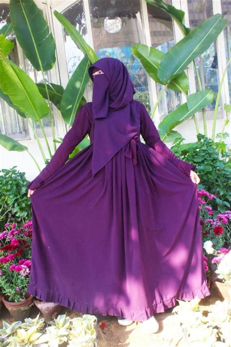 Pin By Alexa June On Elegant Muslim Women Clothing Couple Picture Poses Muslim Women Fashion