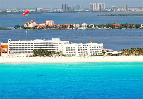 Flamingo Cancun Resort Cancun Hotel Zone Riviera Maya On The Beach