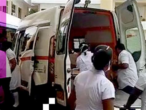 බඹර ප්‍රහාරයක් හේතුවෙන් පාසල් සිසුන් 30කට වැඩි පිරිසක් රෝහලේ ⋆ ධරණී