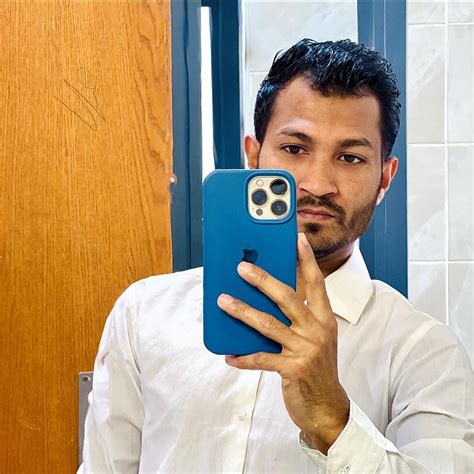 জাগা বেজাগা না বুঝিয়া বায়ুদূষণ করিলায় ইরকম বেয়ান্দাজ কিগুরে 🤣🤣