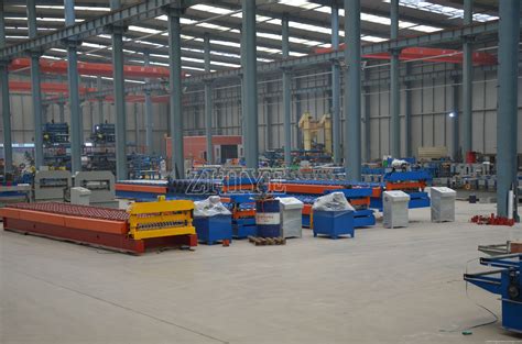 금속 C 및 Z Purlin 롤러 폼 라인 의 고품질 금속 C 및 Z Purlin 롤러 폼 라인