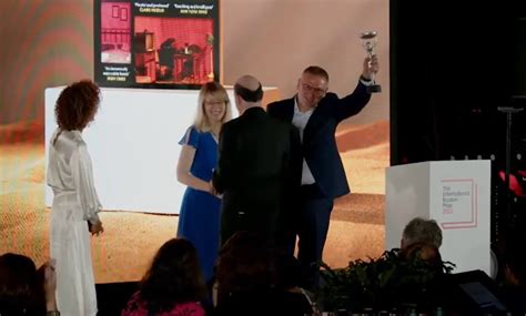 Георги Господинов взе Букър за Времеубежище