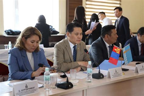 Алтанбулаг Хиагт боомтын ачаа тээврийн хэсгийг 24 цагийн горимд шилжүүлэх асуудлыг хэлэлцэж байна