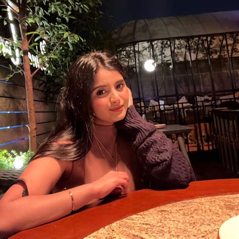 Diksha Bhardwaj Email Address And Phone Number Akm Global Data Analyst