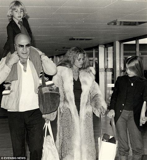 Telly Savalas And Sally Sheridan The Unforgettable Detective Kojak