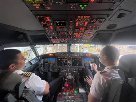 Review United Airlines 737 Max 8 First Class Live And Lets Fly