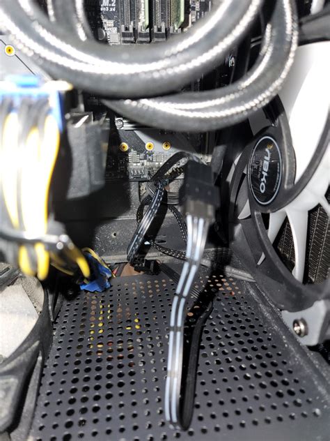 Cpu 수냉쿨러 팬이 안 돌아가요 지식in