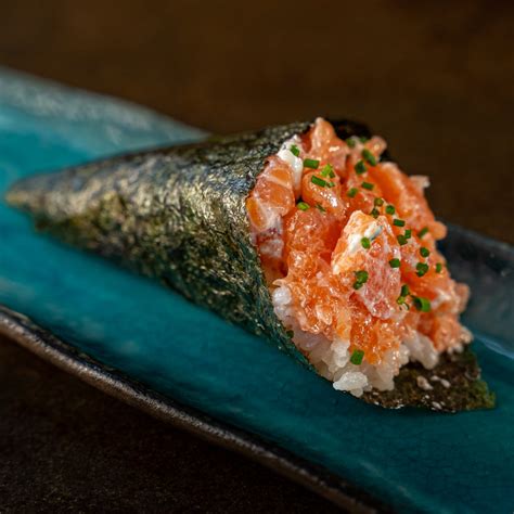 Temaki Philadelphia Dragon Palace