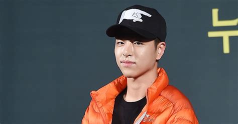 [포토] 아이콘 구준회 강렬한 눈빛 카리스마~