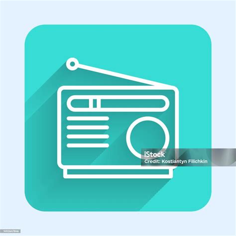 긴 그림자 배경으로 격리 된 안테나 아이콘이있는 흰색 줄 라디오 녹색 정사각형 버튼입니다 벡터 0명에 대한 스톡 벡터 아트 및 기타 이미지 Istock