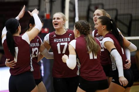 Join Womens Volleyball Booster Club Giving Saint Marys University